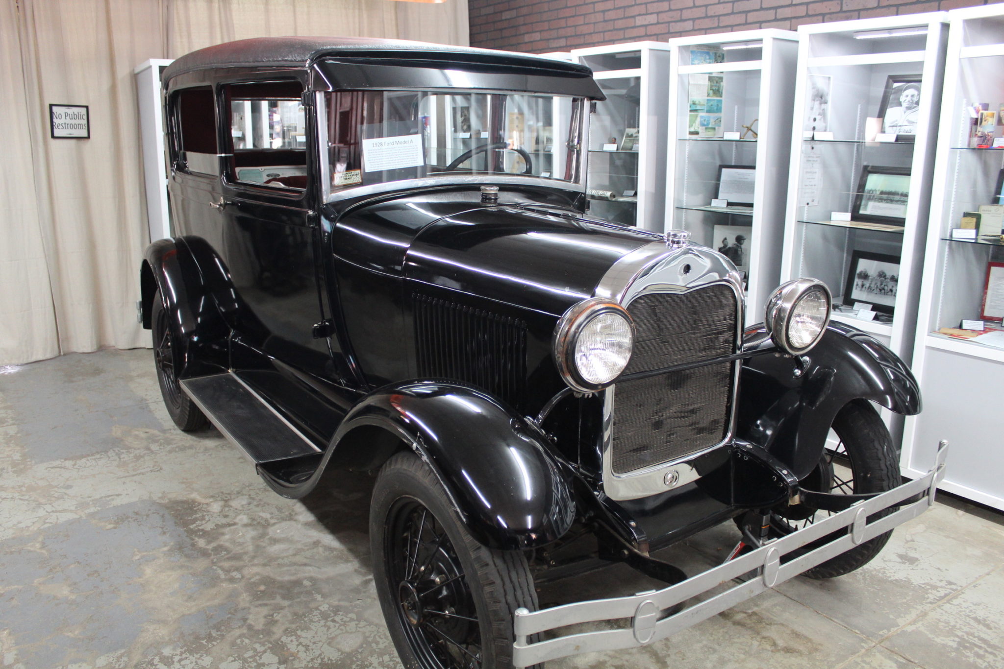 Ford Model ‘A’ - The Field Historical Printing Museum